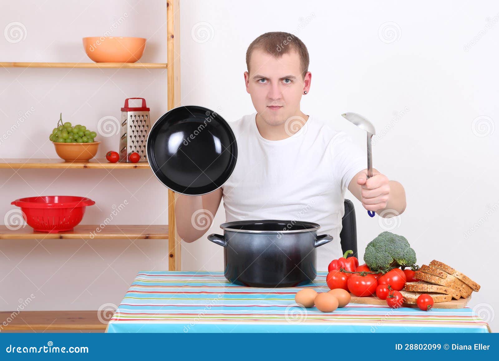 Het Grappige Mens Koken in De Keuken Stock Afbeelding - Image of chef ...