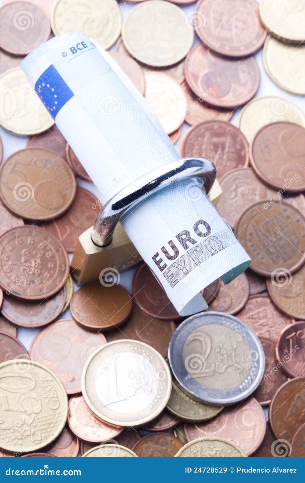 Het Hangslot Van Het Kaartje Op Munten Stock Afbeelding - Image of geld ...