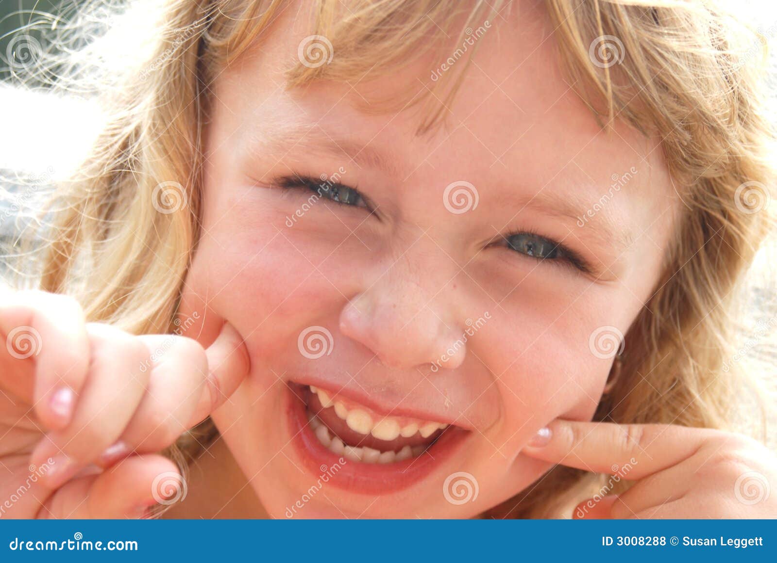 Het hebben van Pret stock foto. Image of één, pret, meisje - 3008288