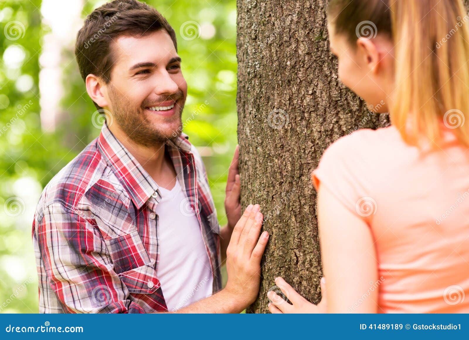 Het Hebben Van Pret in Aard Stock Afbeelding - Image of activiteit ...