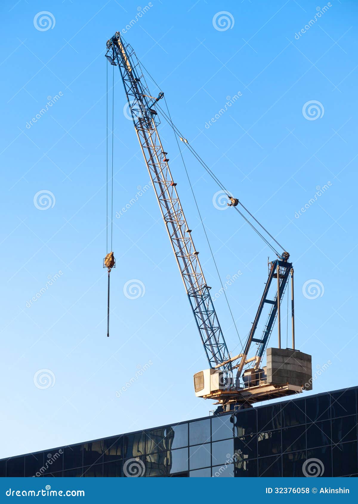 Het hijsen van kraan stock foto. Image of gebouw, blauw - 32376058
