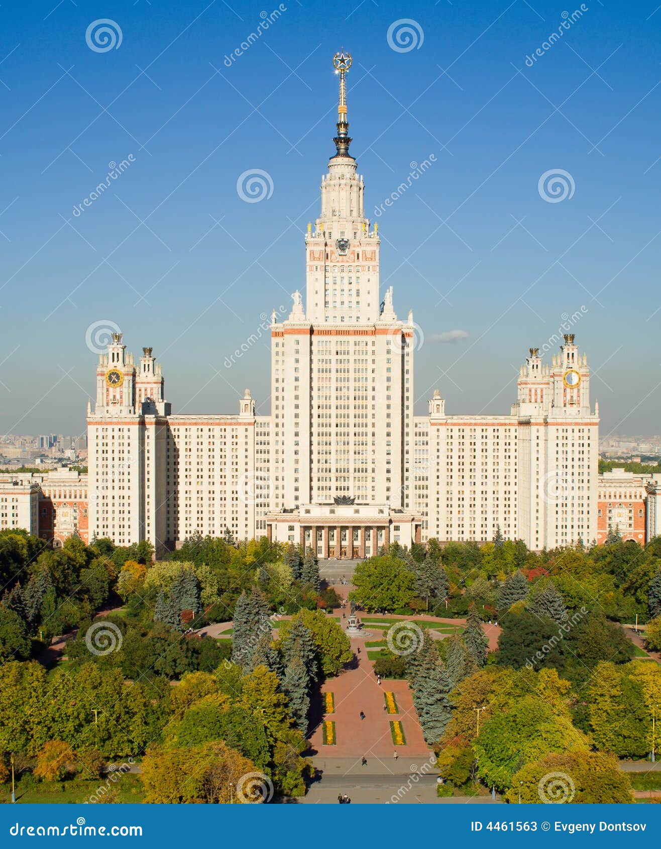 Het Hoofdgebouw Van De Universiteit Van De Staat Van Moskou Stock ...
