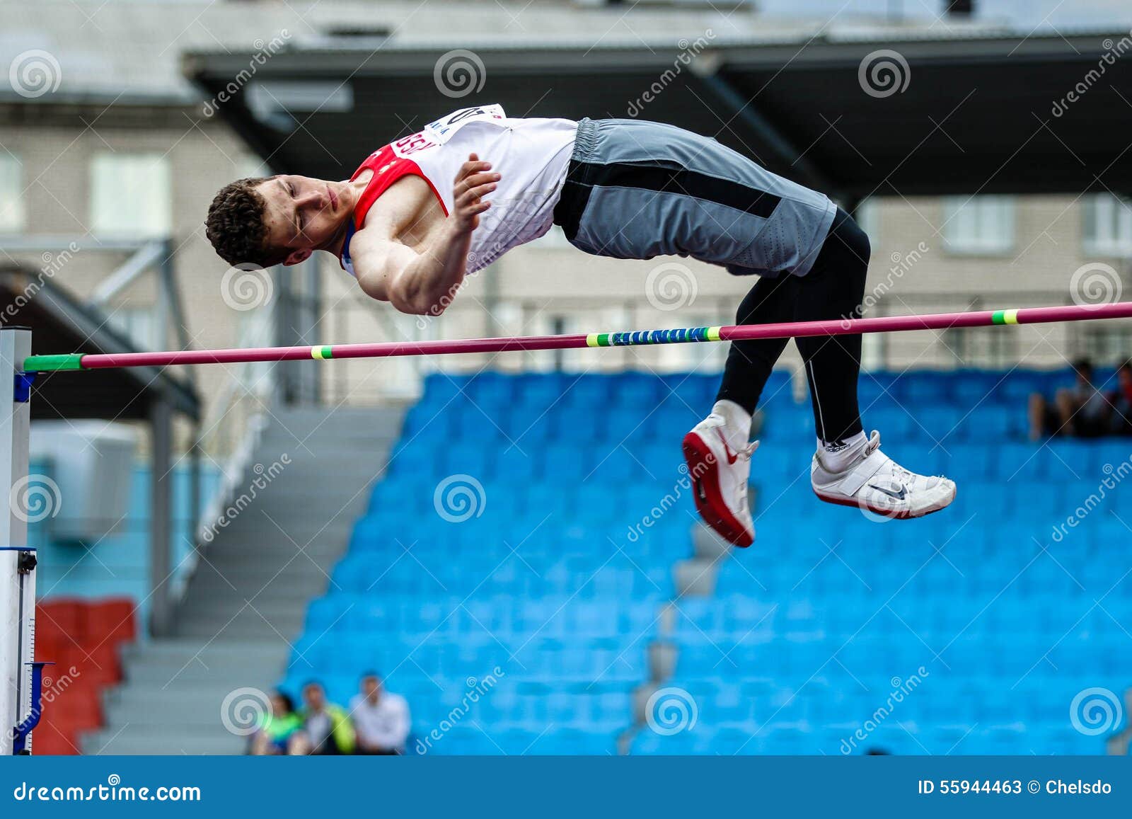 Het Hoogspringen Van De Mensenatleet Redactionele Stock Foto - Image of ...