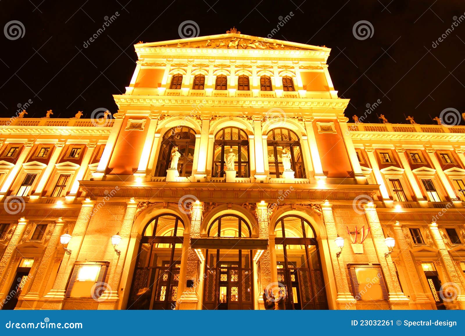 Het Huis Van De Opera in Wenen Stock Afbeelding - Image of stad ...