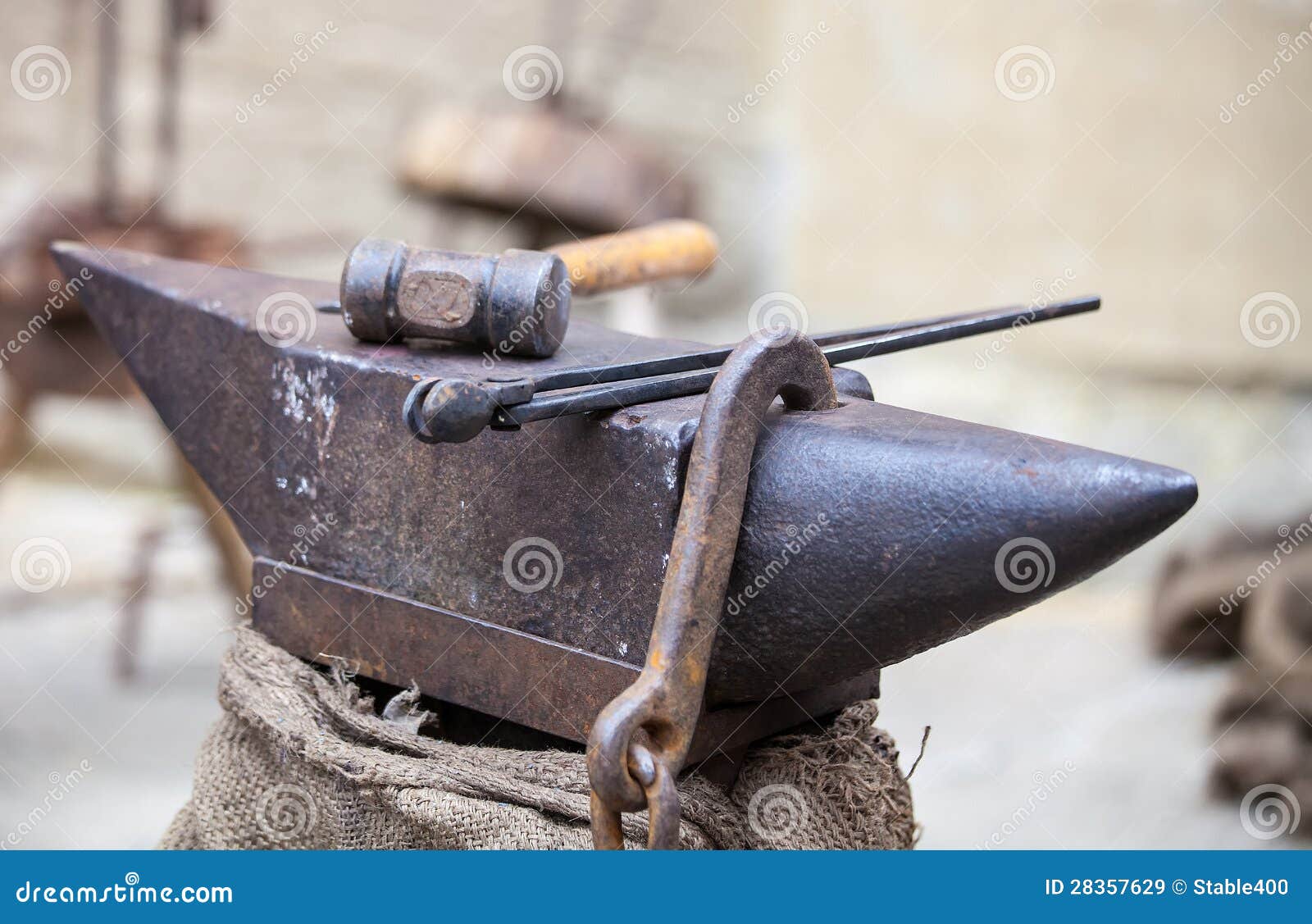 Het hulpmiddel van de smid stock afbeelding. Image of brand - 28357629