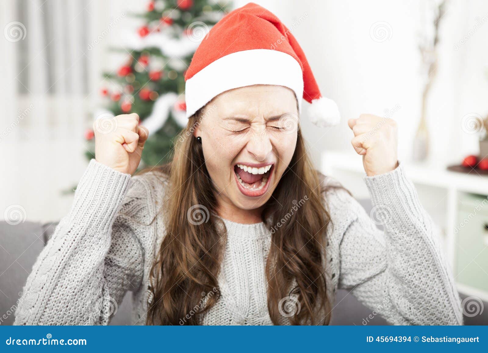 Het Jonge Meisje is Gefrustreerd Over Kerstmis Stock Foto - Image of ...