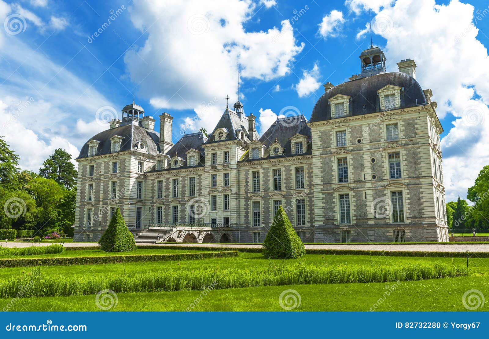 Het kasteel van Cheverny stock foto. Image of vallei - 82732280