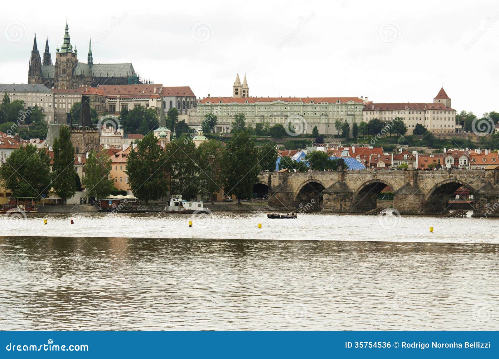 Het Kasteel Van Praag, Tsjechische Republiek Stock Foto - Image of brug ...