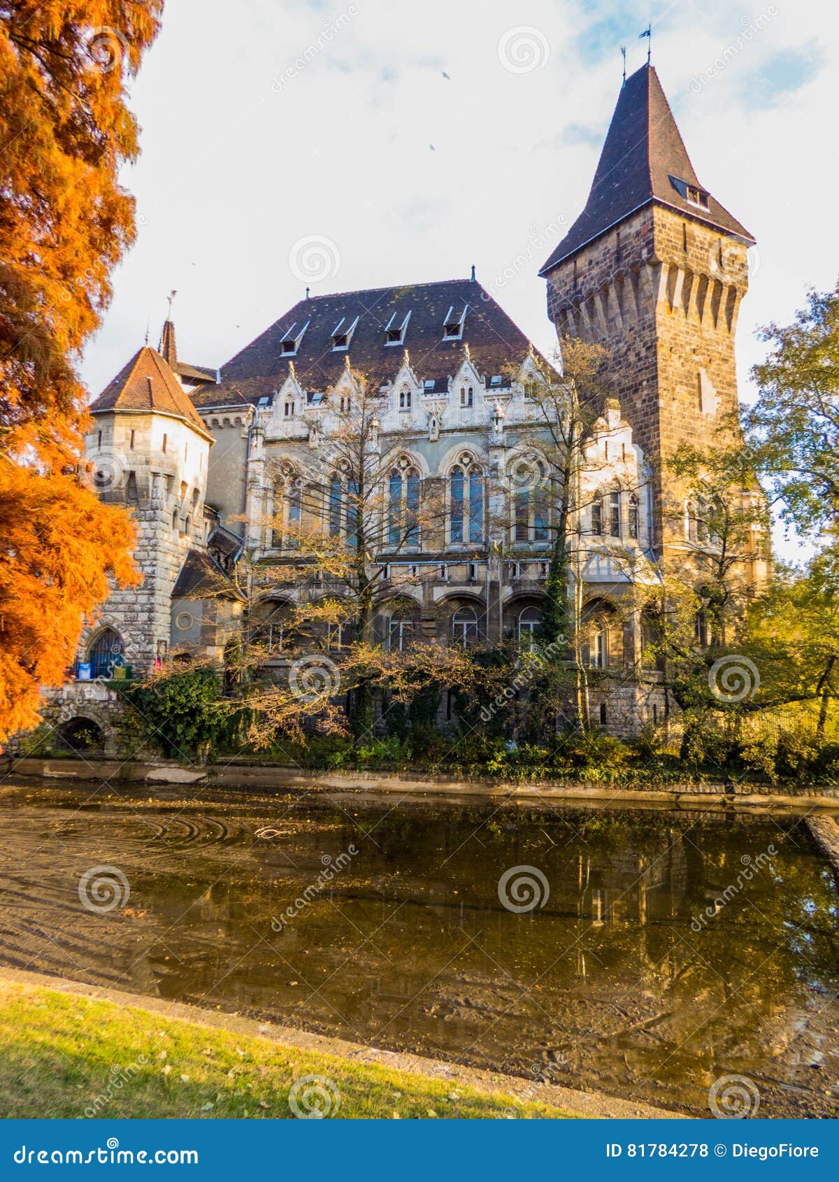 Het Kasteel Van Vajdahunyad, Boedapest Stock Foto - Image of hongarije ...