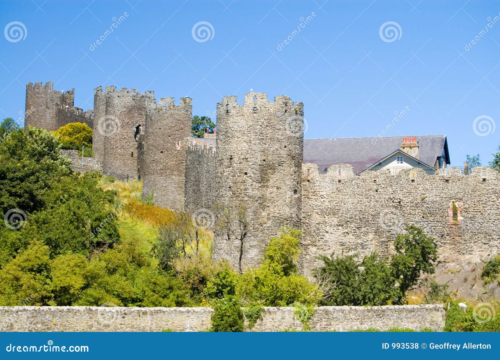 Het Kasteelmuren Van Conway Stock Foto - Image of middeleeuws, zomer ...