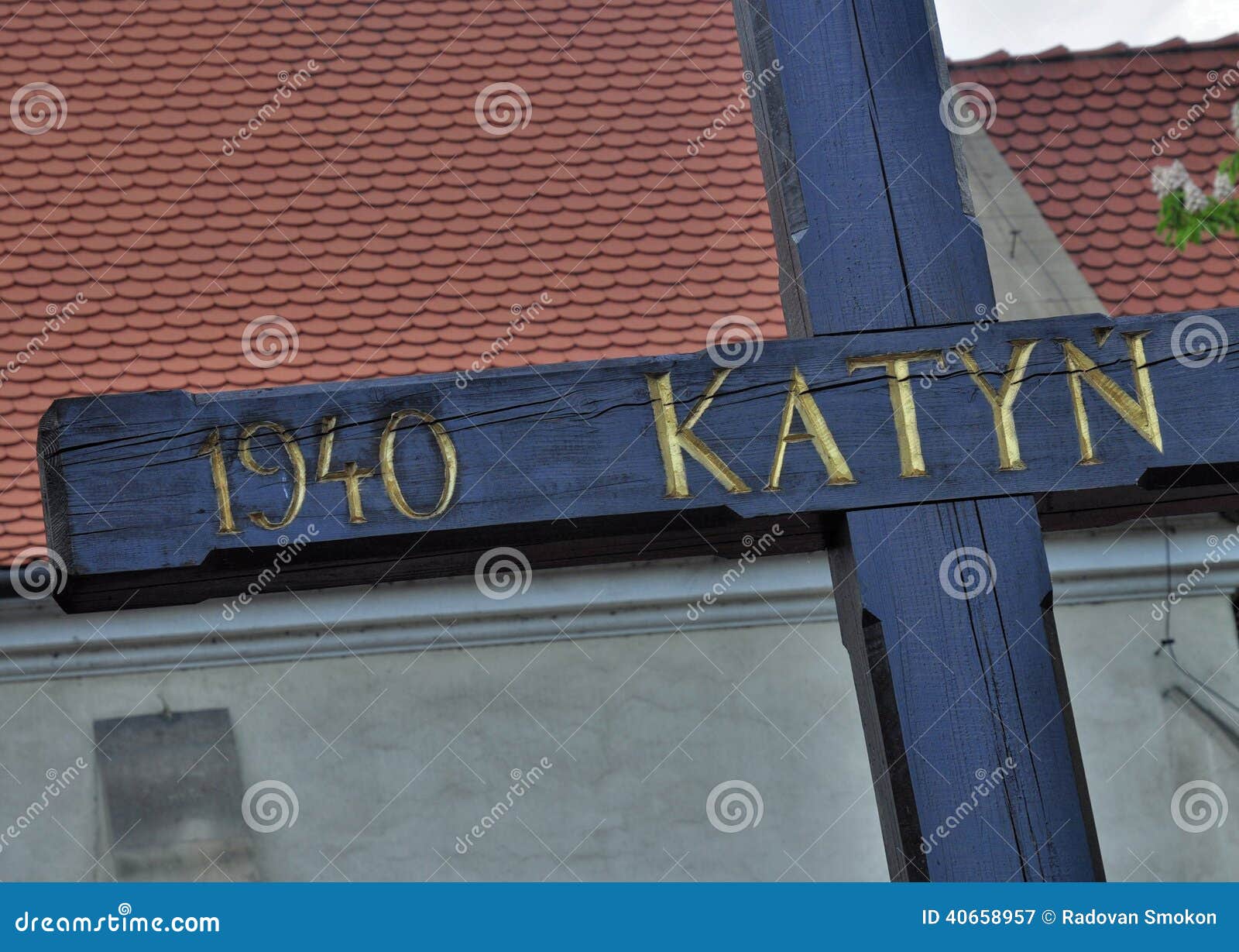 Het Kruis in Geheugen Van Katyn Stock Afbeelding - Image of poetsmiddel ...