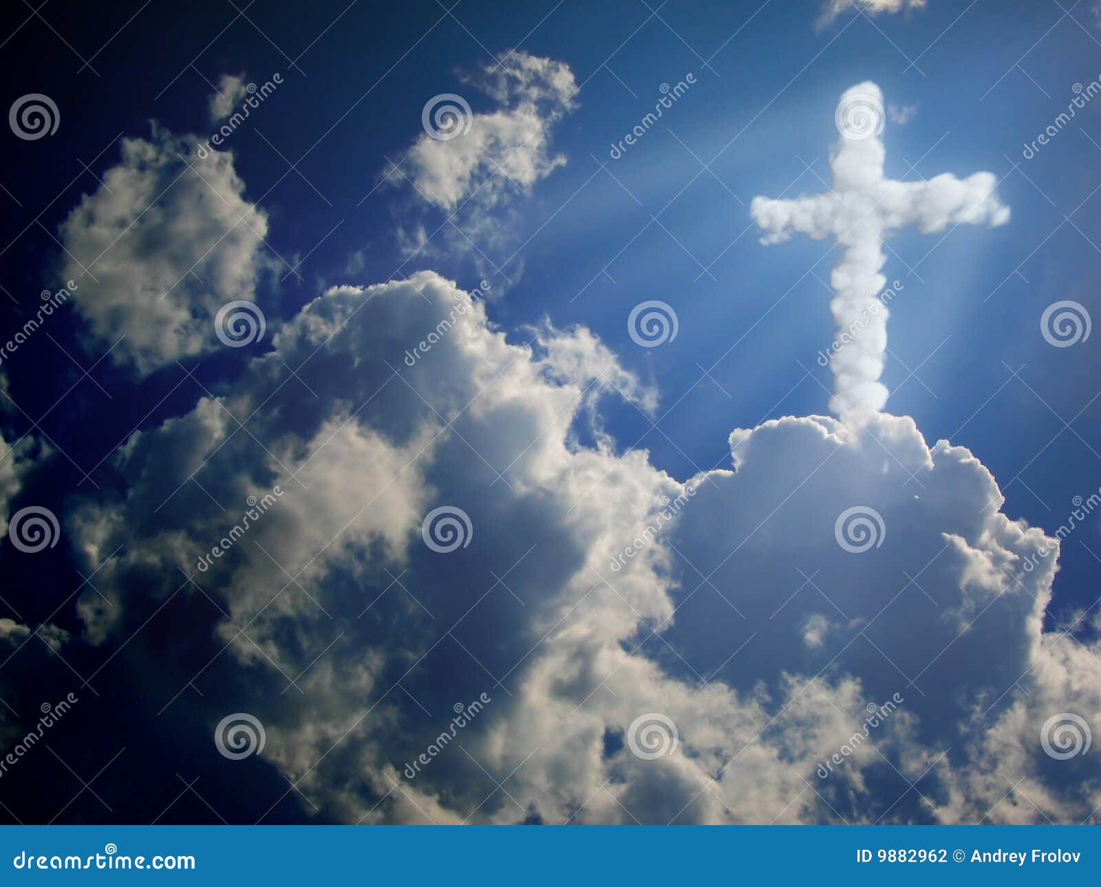 Het Kruis Van De Godsdienst. Wolken Concept Stock Foto - Image of ...