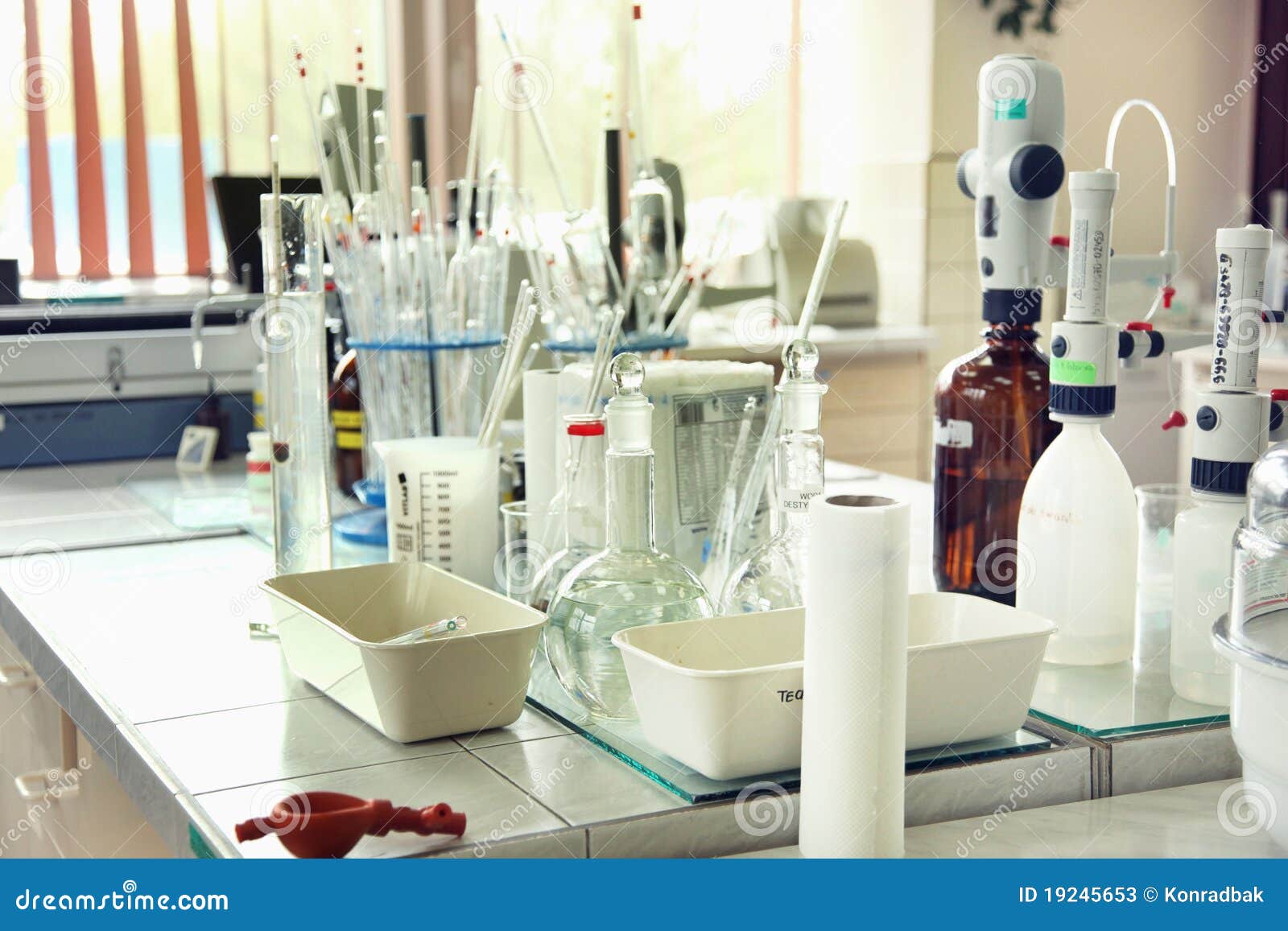 Het Laboratorium Van De Chemie Stock Afbeelding - Image of ...