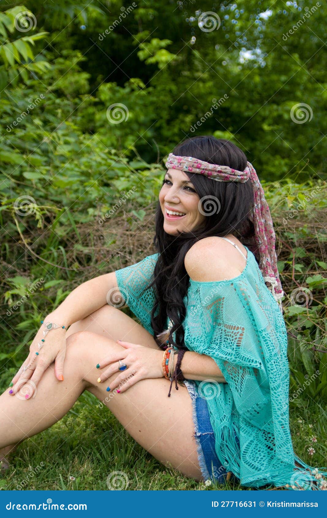 Het Lachende Meisje Van De Hippie Stock Afbeelding Image Of Hoofdband
