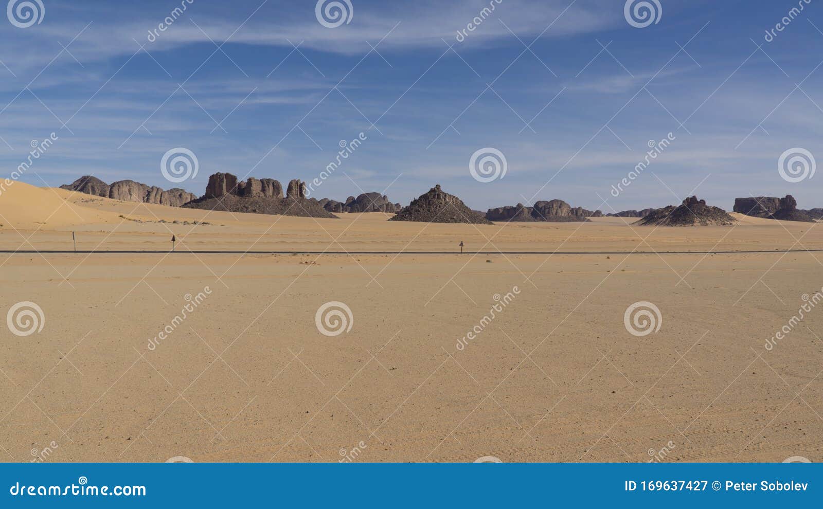 Het Landschap Van De Sahara-woestijn Stock Afbeelding - Image of duin ...
