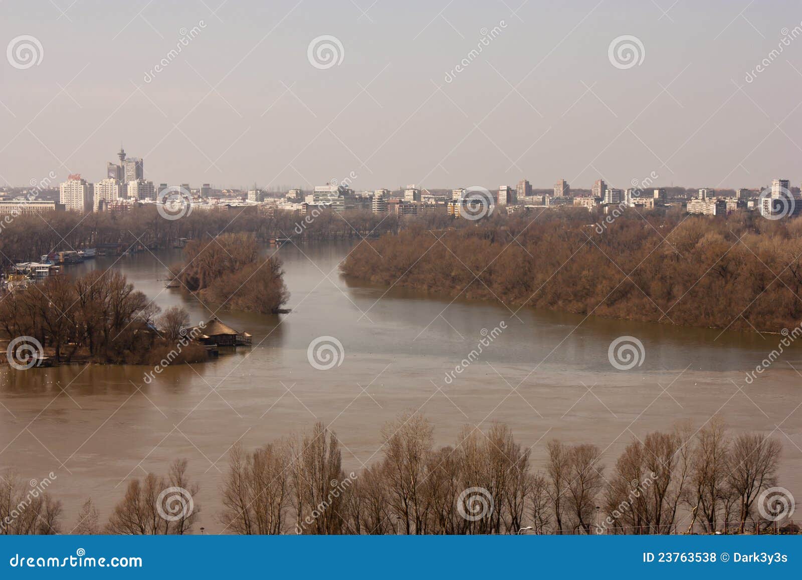 Het landschap van Donau stock foto. Image of landschap - 23763538