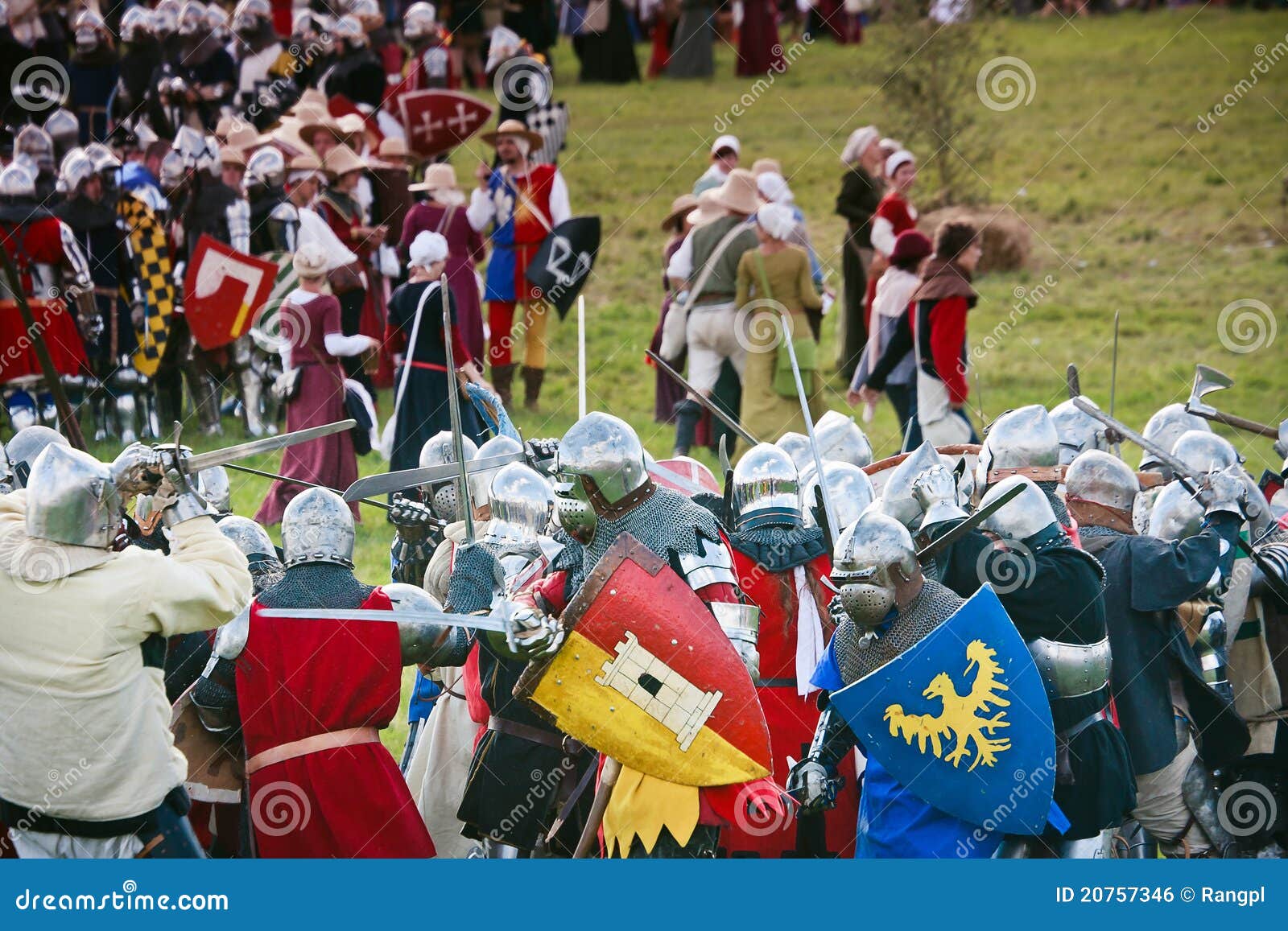 Het leger van ridders redactionele foto. Image of kostuums - 20757346