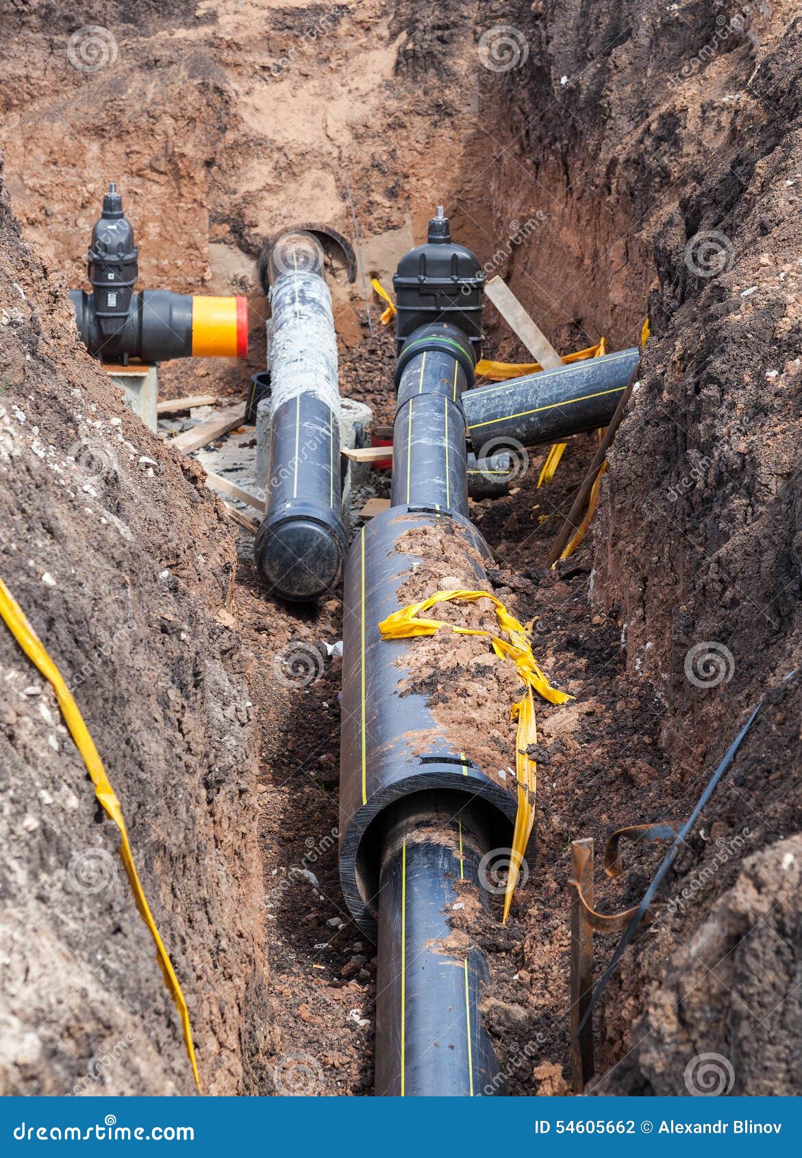 Het Leggen Van Ondergrondse Pijpleiding Stock Foto - Image of ...