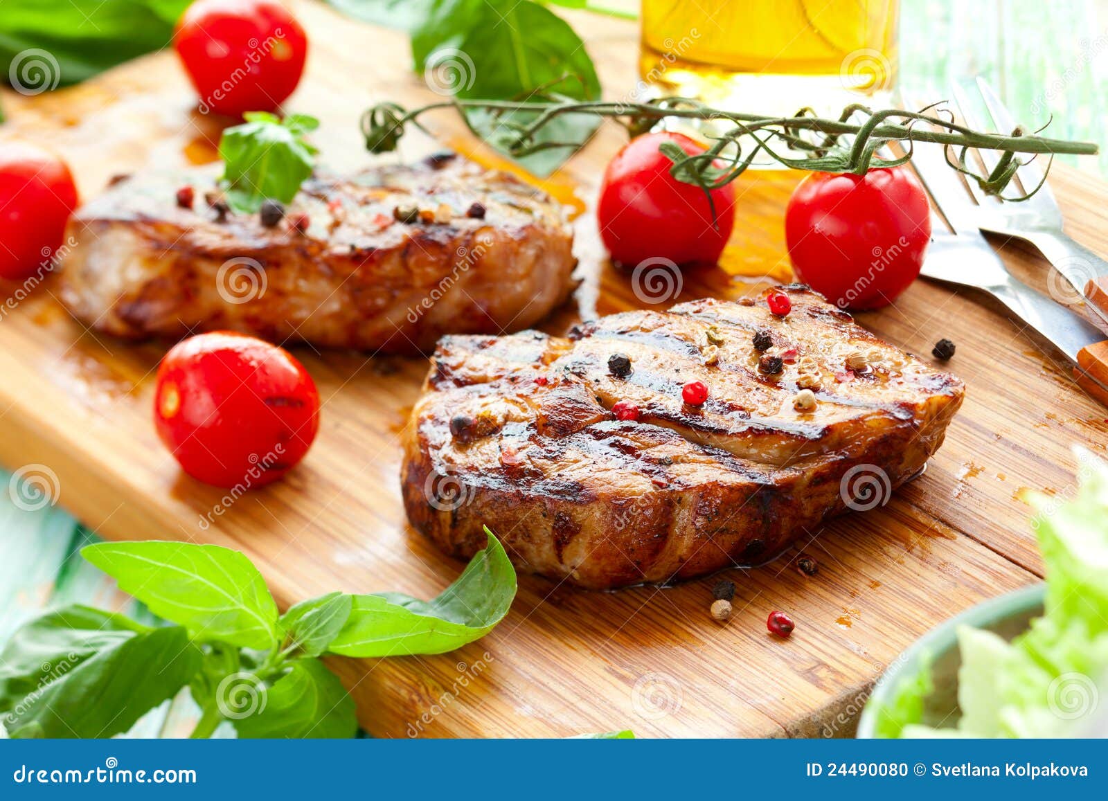 Het Lendestuklapje Vlees Van Het Kalfsvlees Stock Foto - Image of kruid ...