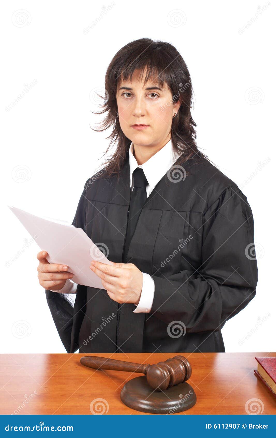 Het lezen van het oordeel stock afbeelding. Image of misdaad - 6112907