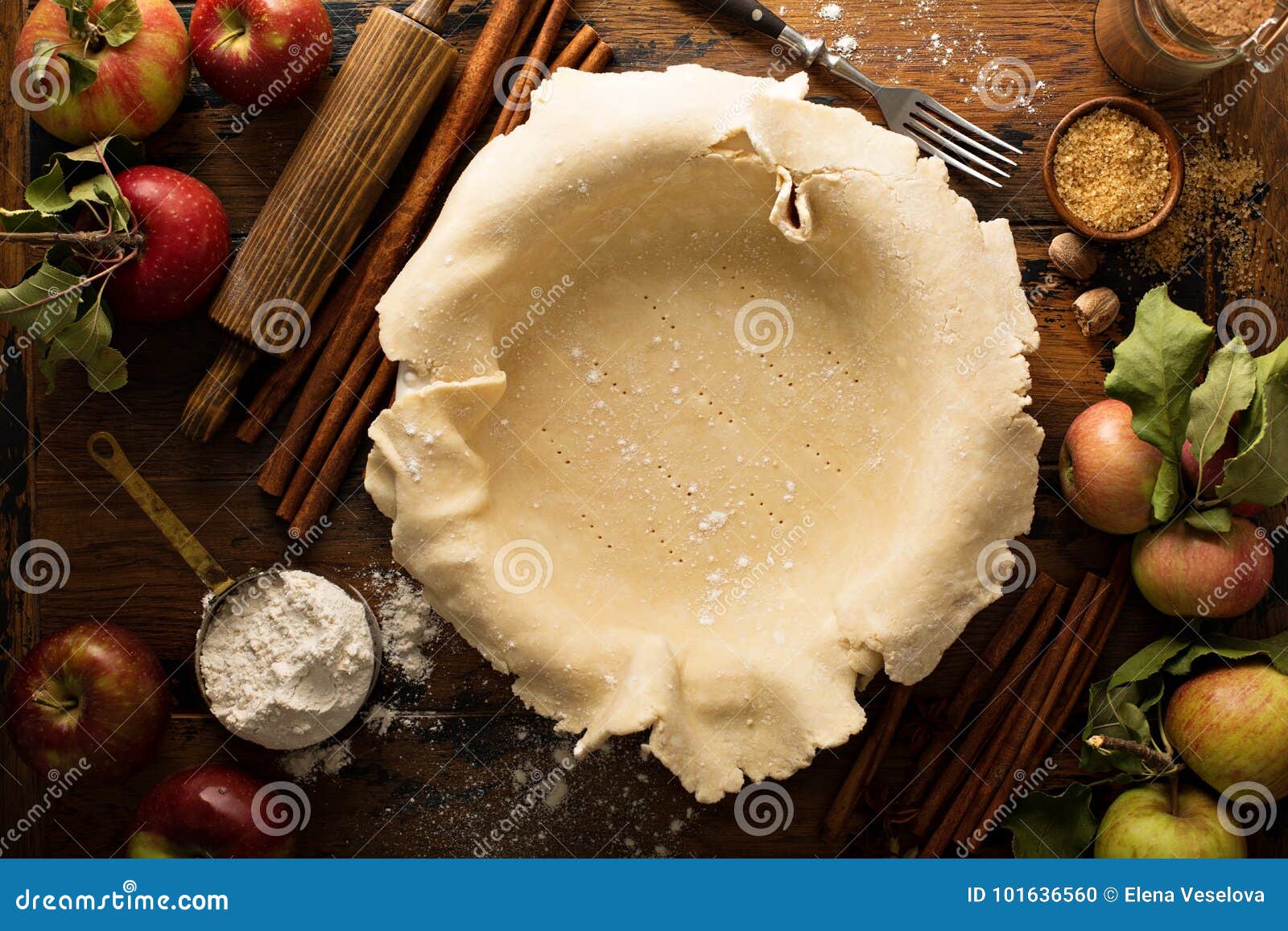 Het maken van Appeltaart stock foto. Image of eten, kaneel - 101636560