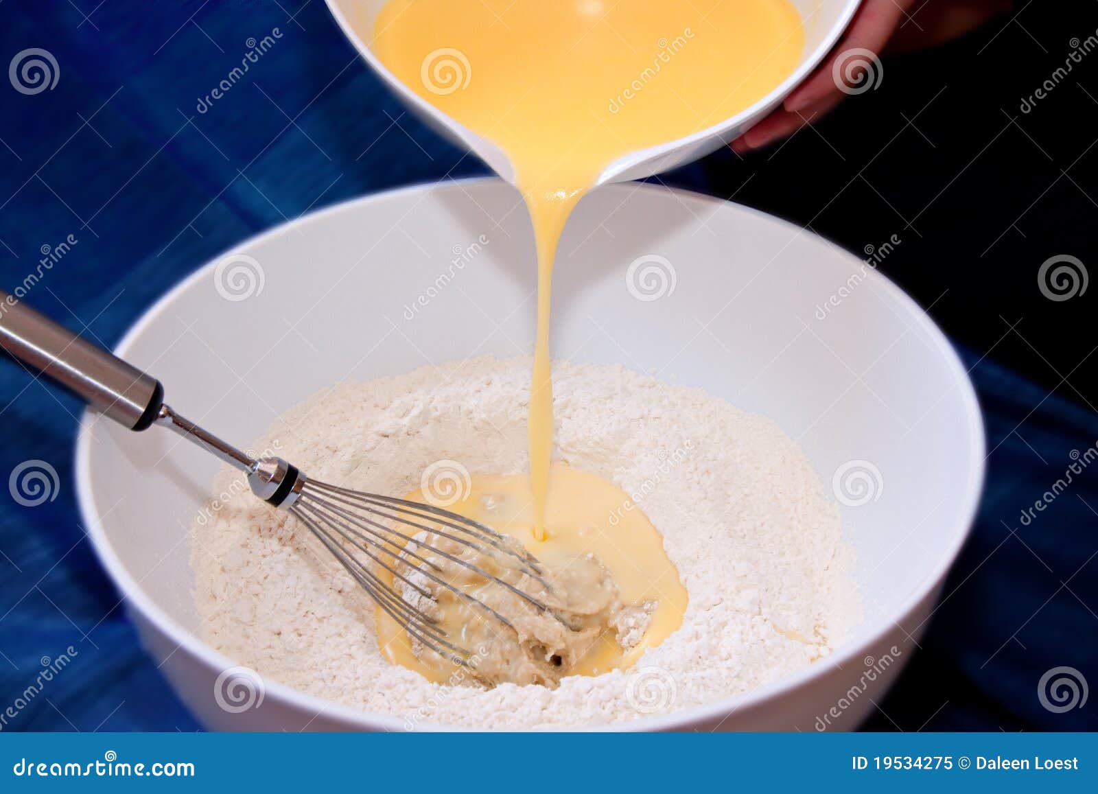 Het maken van beslag stock afbeelding. Image of gemengd - 19534275