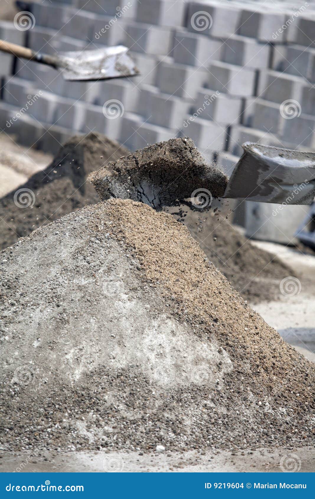 Het maken van cement stock foto. Image of mengsel, werf - 9219604