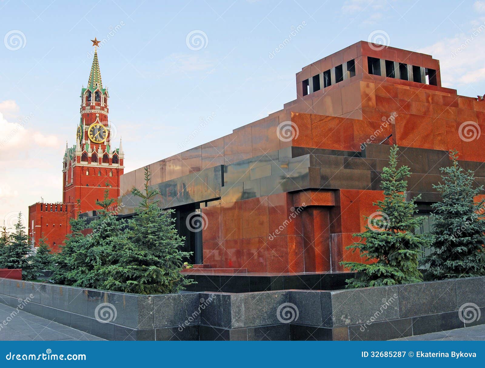 Het Mausoleum Van Lenin Op Het Rode Vierkant Stock Afbeelding - Image ...