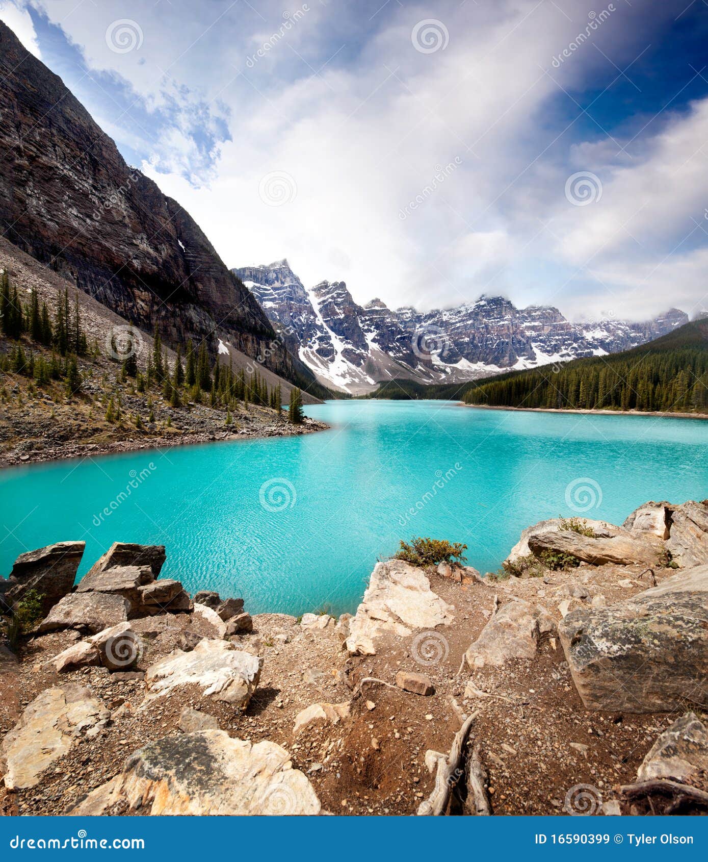 Het Meer van de morene stock afbeelding. Image of blauw - 16590399