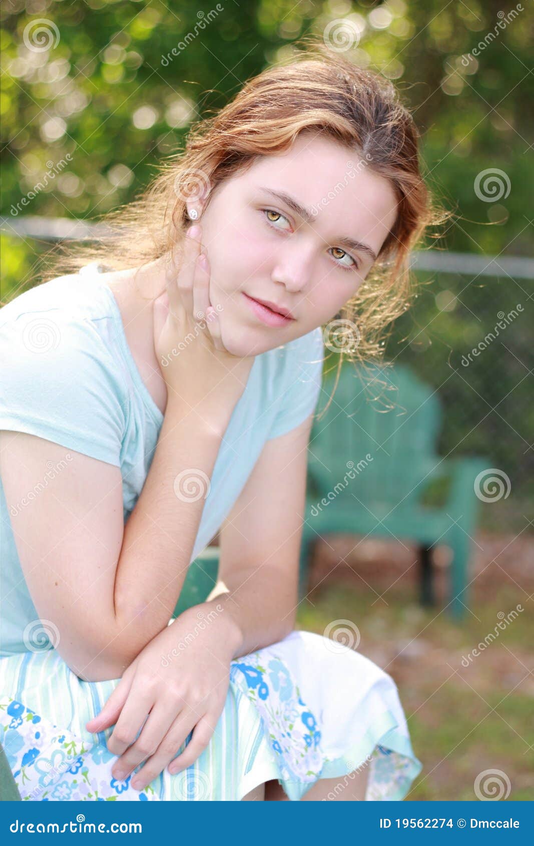 Het meisje van de tiener stock foto. Afbeelding bestaande uit ...