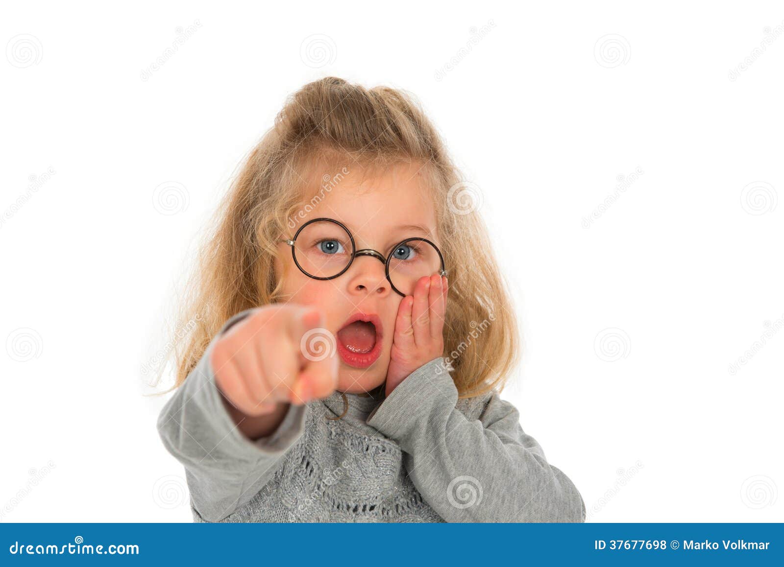 Het meisje is verbaasd stock foto. Image of verbazing - 37677698