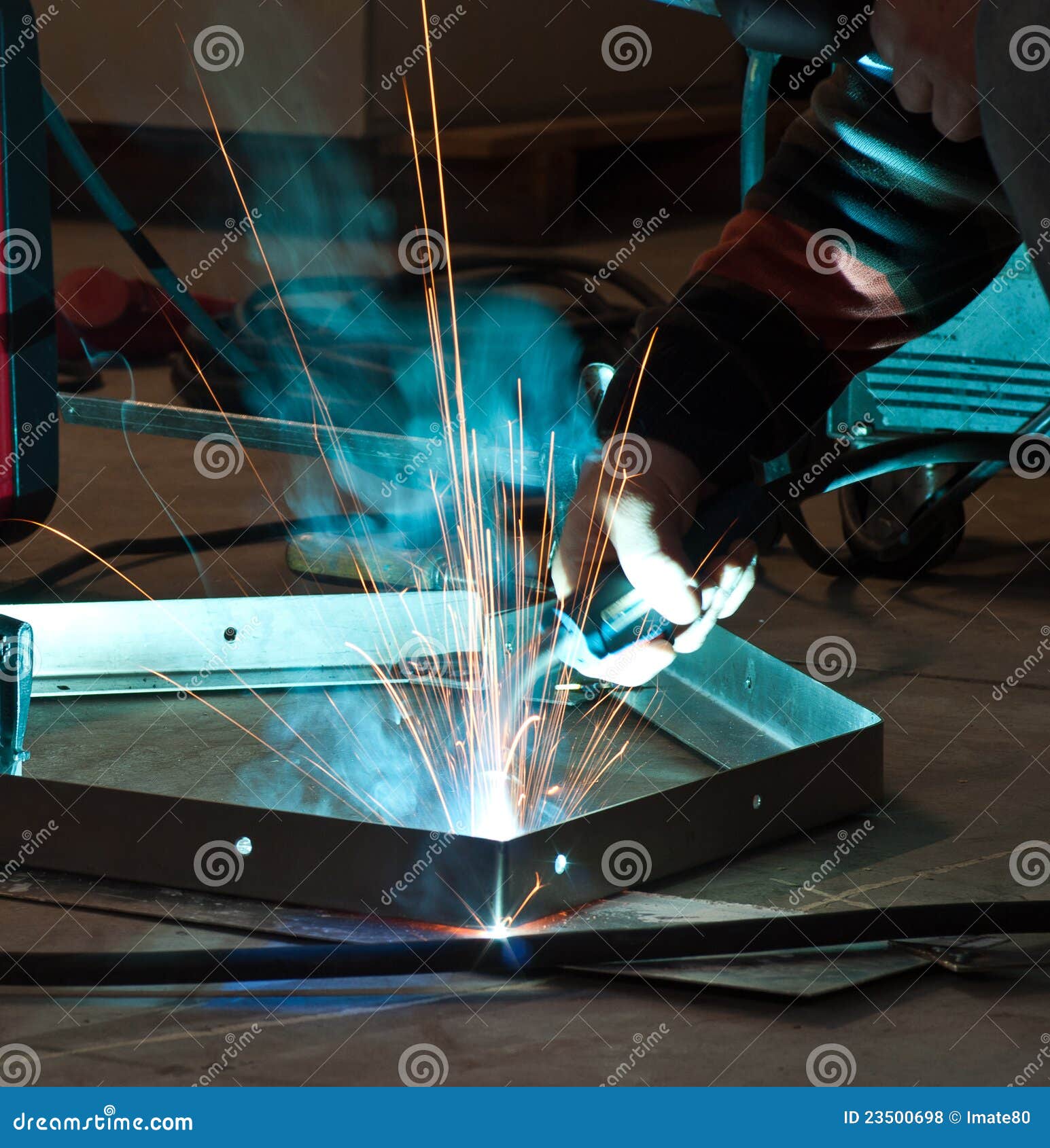 Het metaal van het lassen stock foto. Image of industrie - 23500698