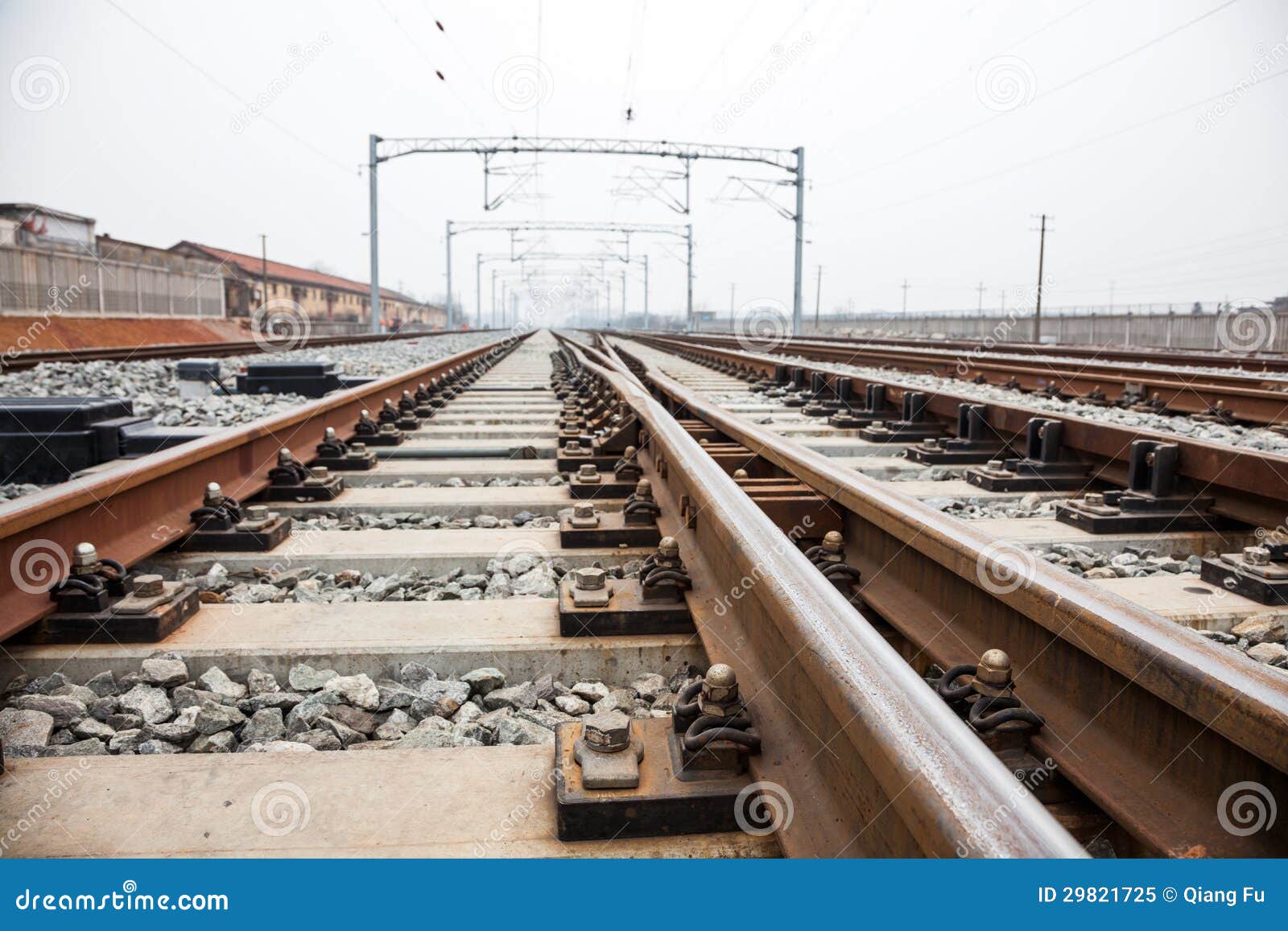 Spoorweg stock afbeelding. Image of staal, lijn, spoorweg - 29821725