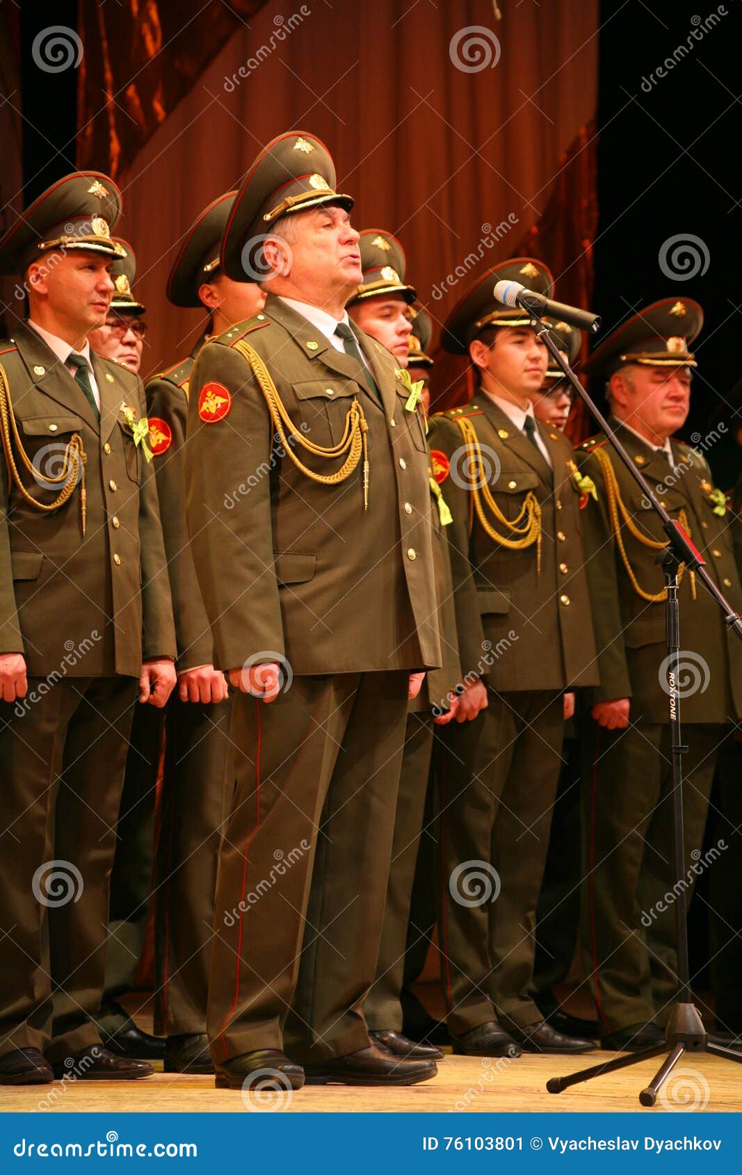 Het Militaire Koor Van Het Russische Leger Redactionele Foto - Image of ...