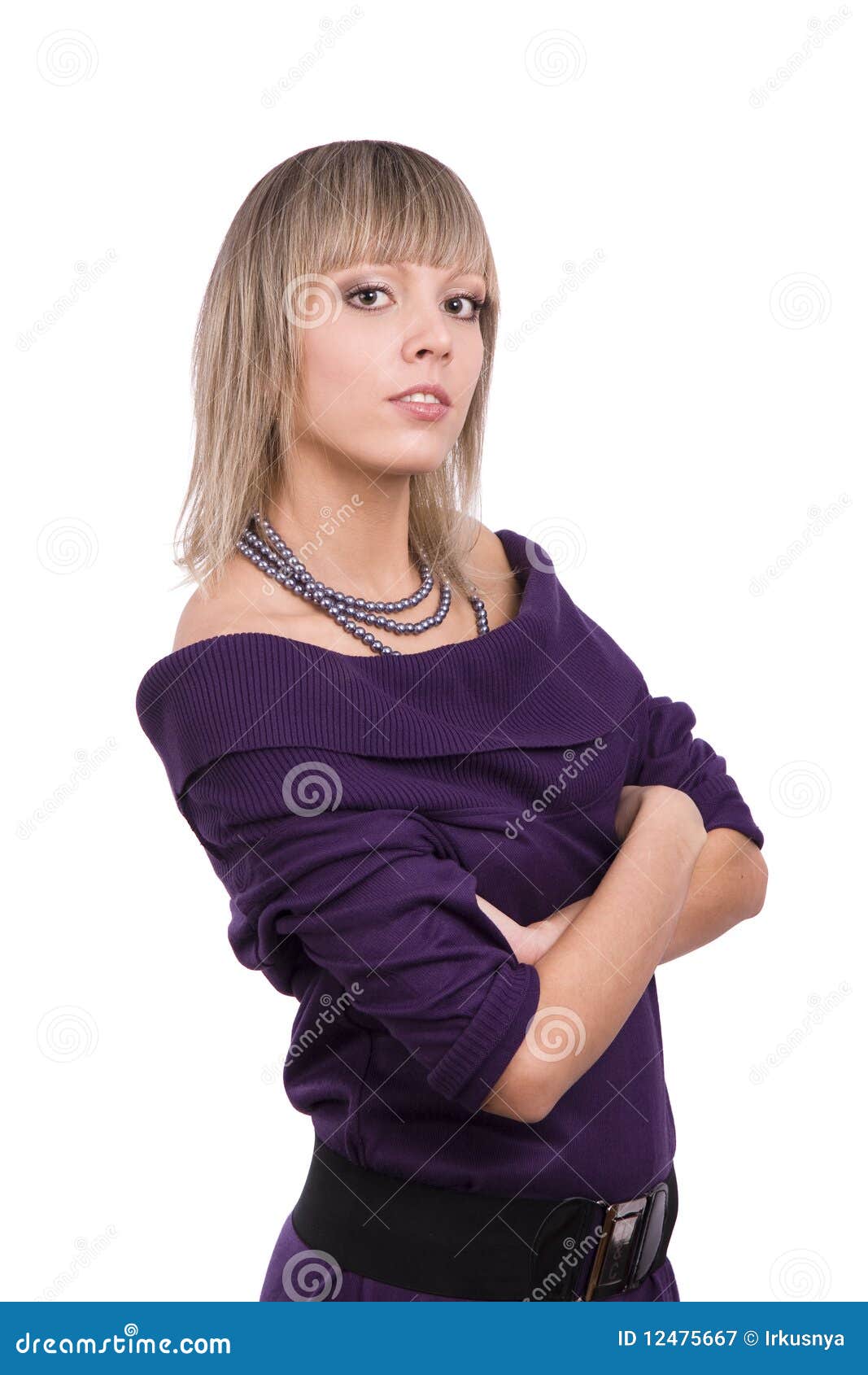 Het Model in Violette Kleding Bevindt Zich Stock Afbeelding - Image of ...