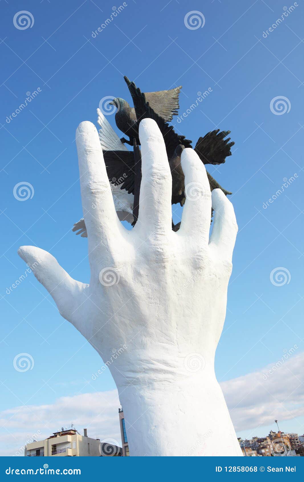 Het Monument van de vrede stock foto. Image of zonlicht - 12858068