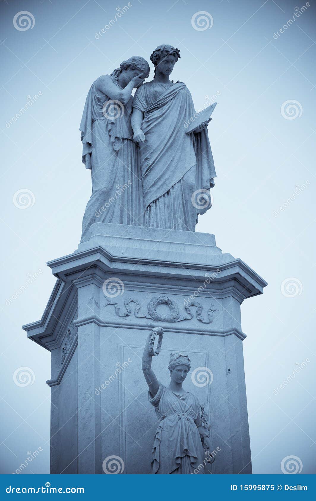 Het Monument van de vrede stock afbeelding. Image of oorlog - 15995875