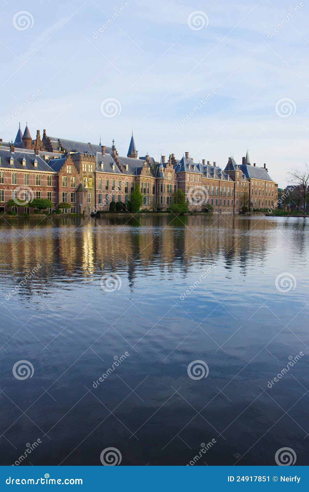 Het Nederlandse Parlement, Den Haag, Nederland Stock Afbeelding - Image ...