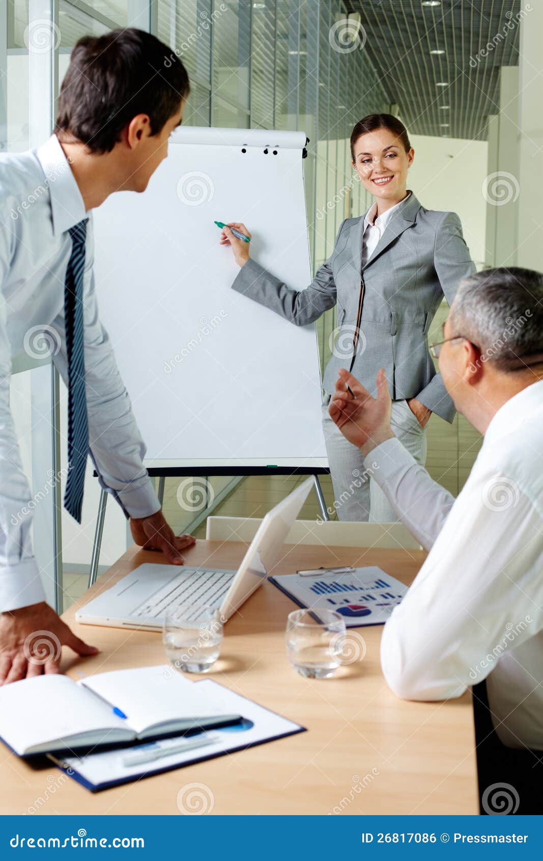 Het Ogenblik Van De Bespreking Stock Foto - Image of financieel ...