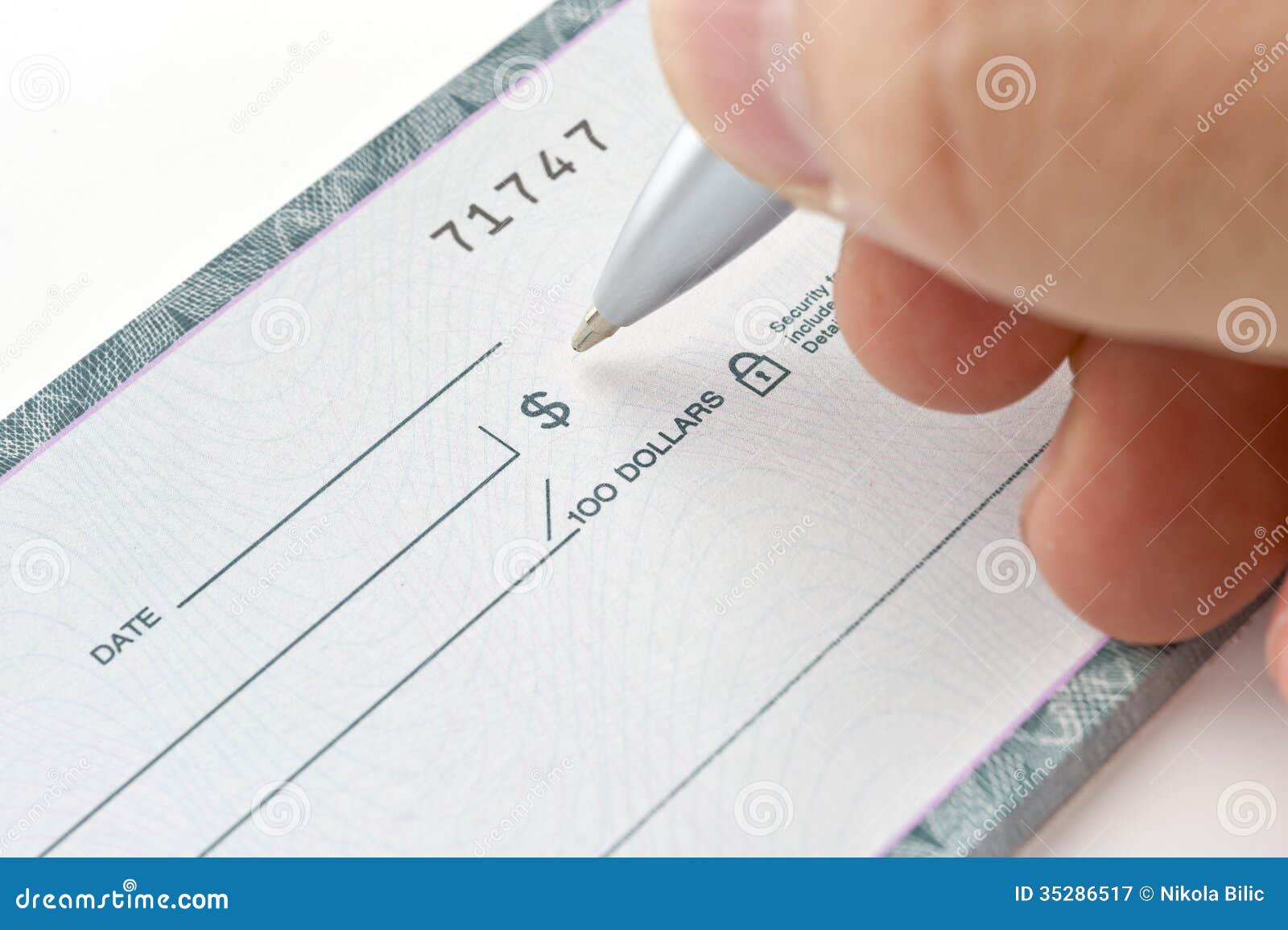 Het Ondertekenen Van Cheque Stock Afbeelding - Image of document ...