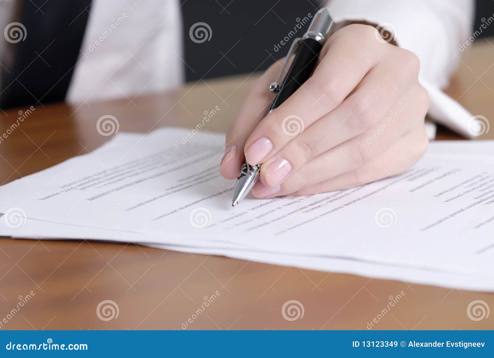 Het Ondertekenen Van Het Document Stock Afbeelding - Image of document ...