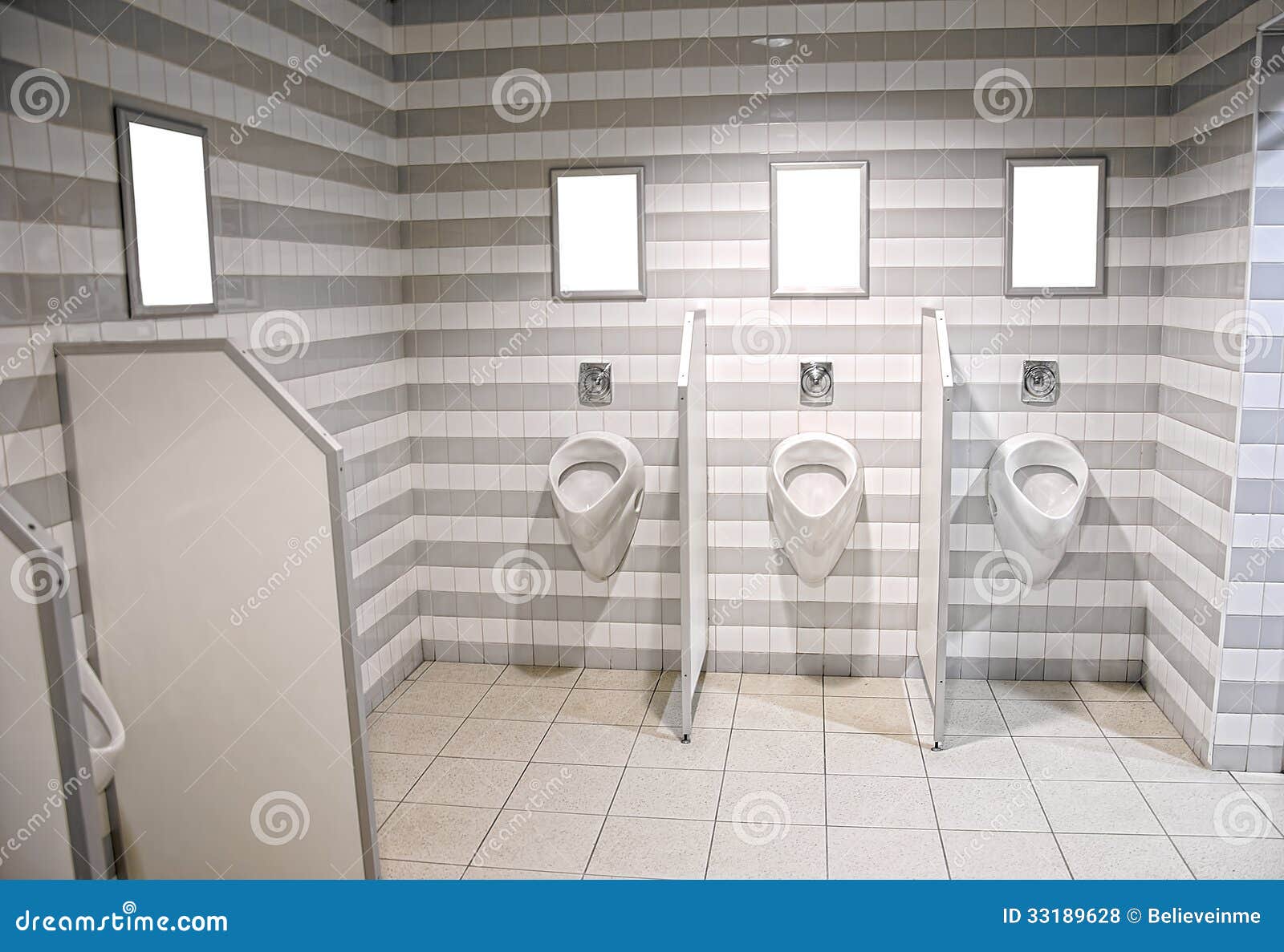 Het Openbare Toilet Van Mensen Stock Foto - Image of helder, pissoir ...