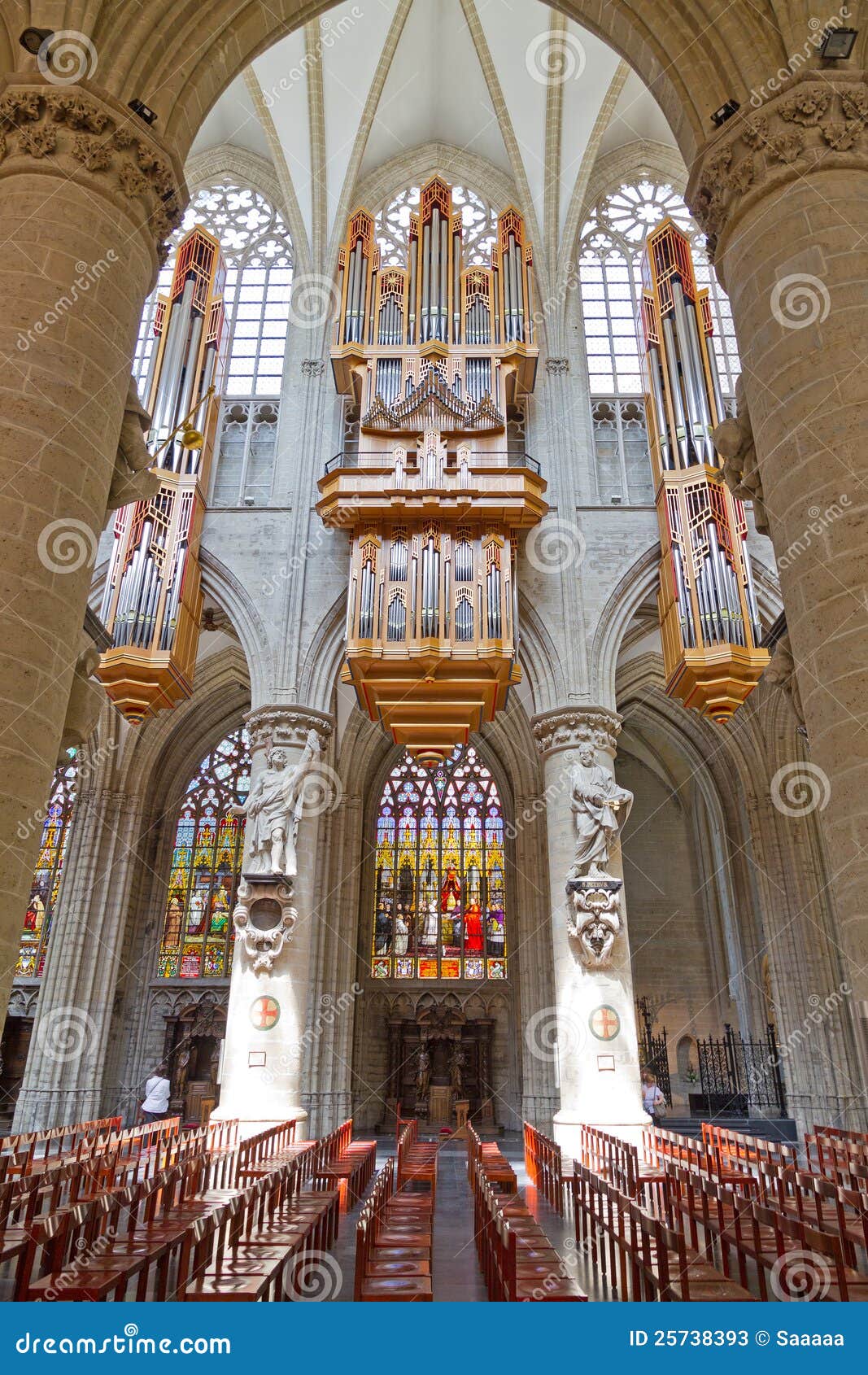 Het orgaan van de kerk stock afbeelding. Image of pijp - 25738393