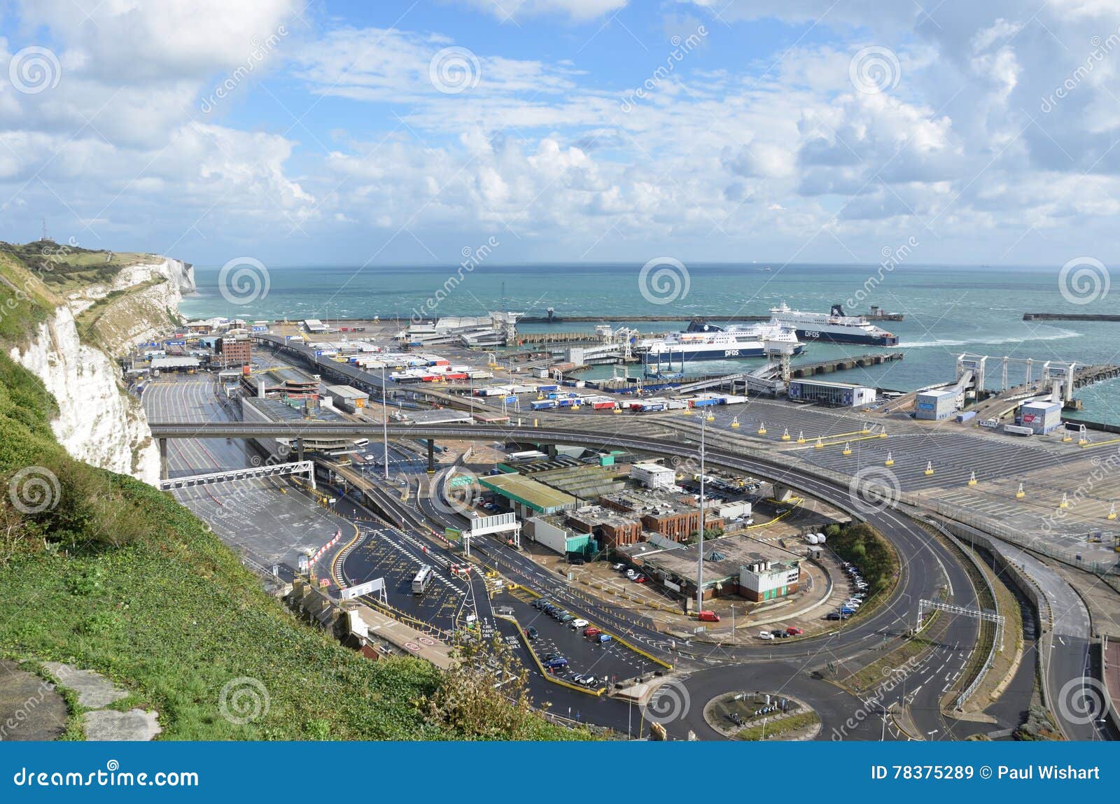 Het Overzien Van Dover Harbour Channel-haven Redactionele Stock ...