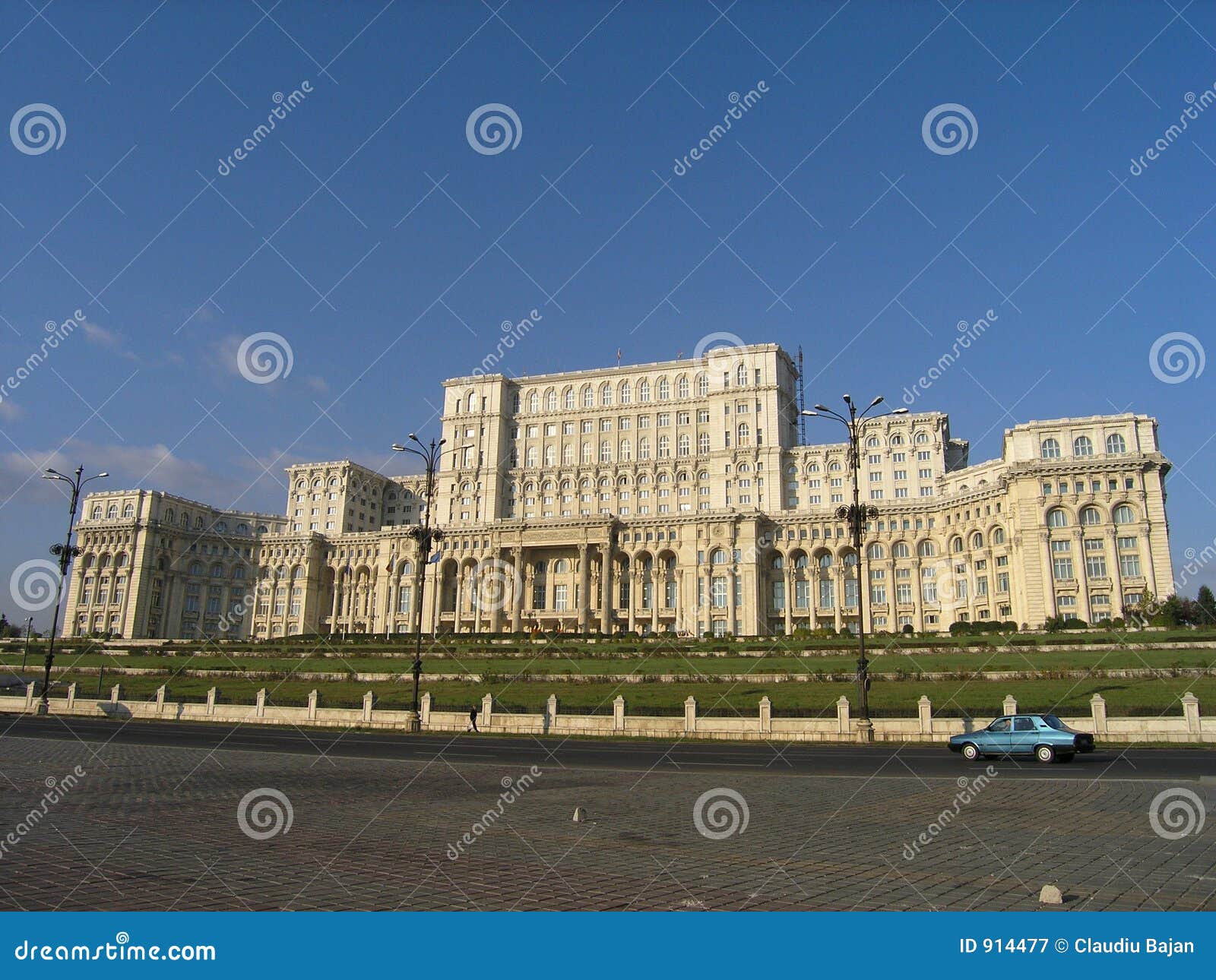 Het Paleis Boekarest Van Het Parlement Stock Afbeelding - Image of ...