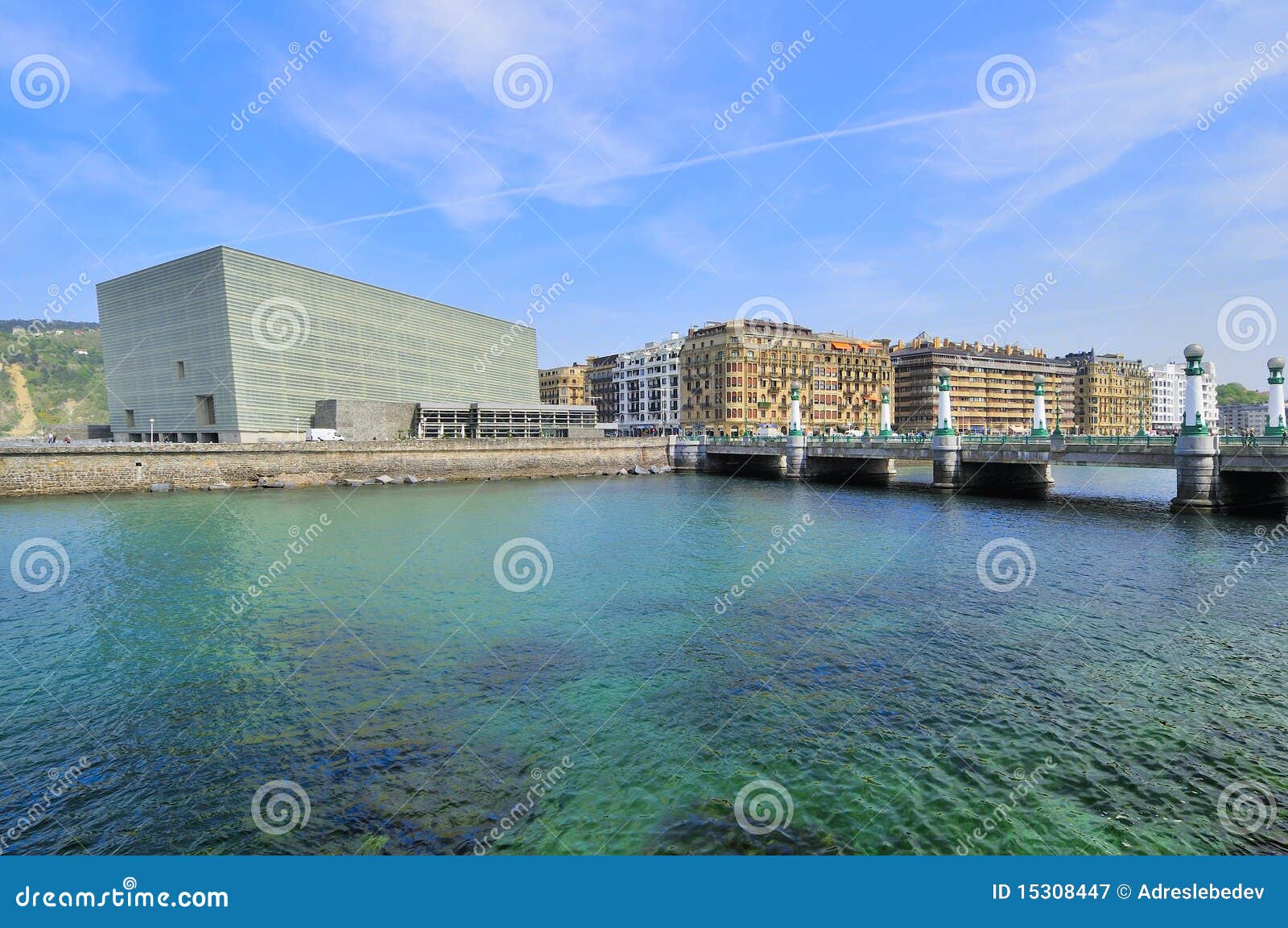 Het Paleis Van Het Congres Kursaal in San Sebastian Stock Afbeelding ... Het Paleis Van Het Congres Kursaal in San Sebastian Stock Afbeelding ...