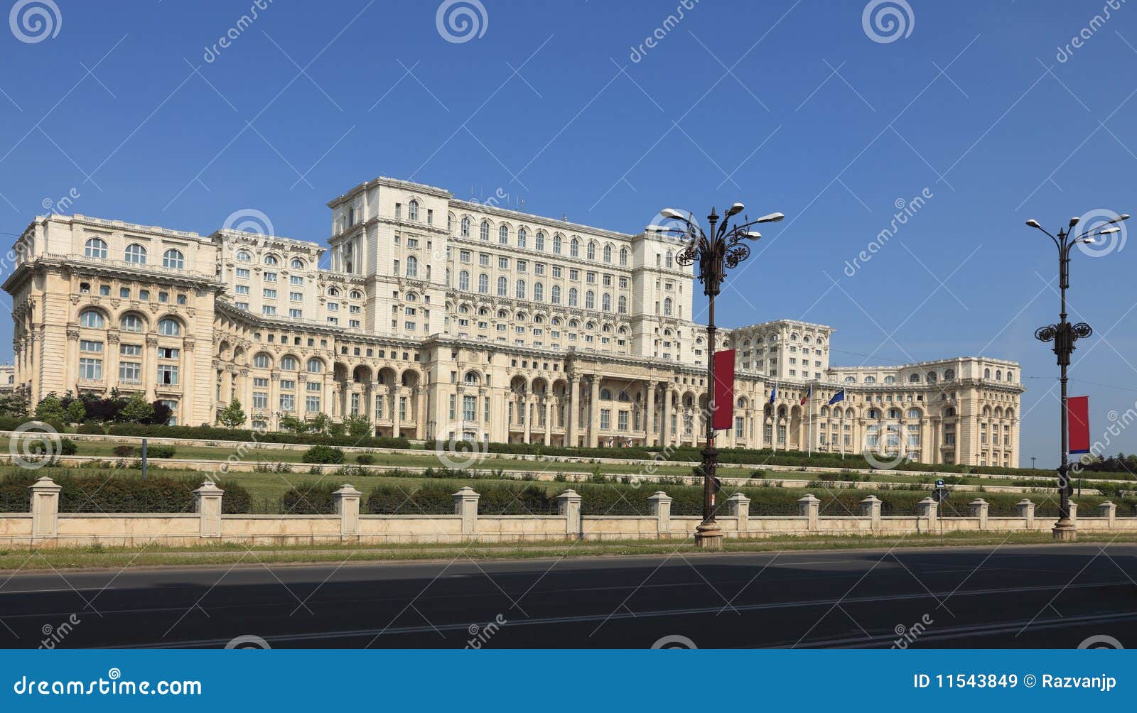 Het Paleis Van Het Parlement, Boekarest, Roemenië Stock Afbeelding ...