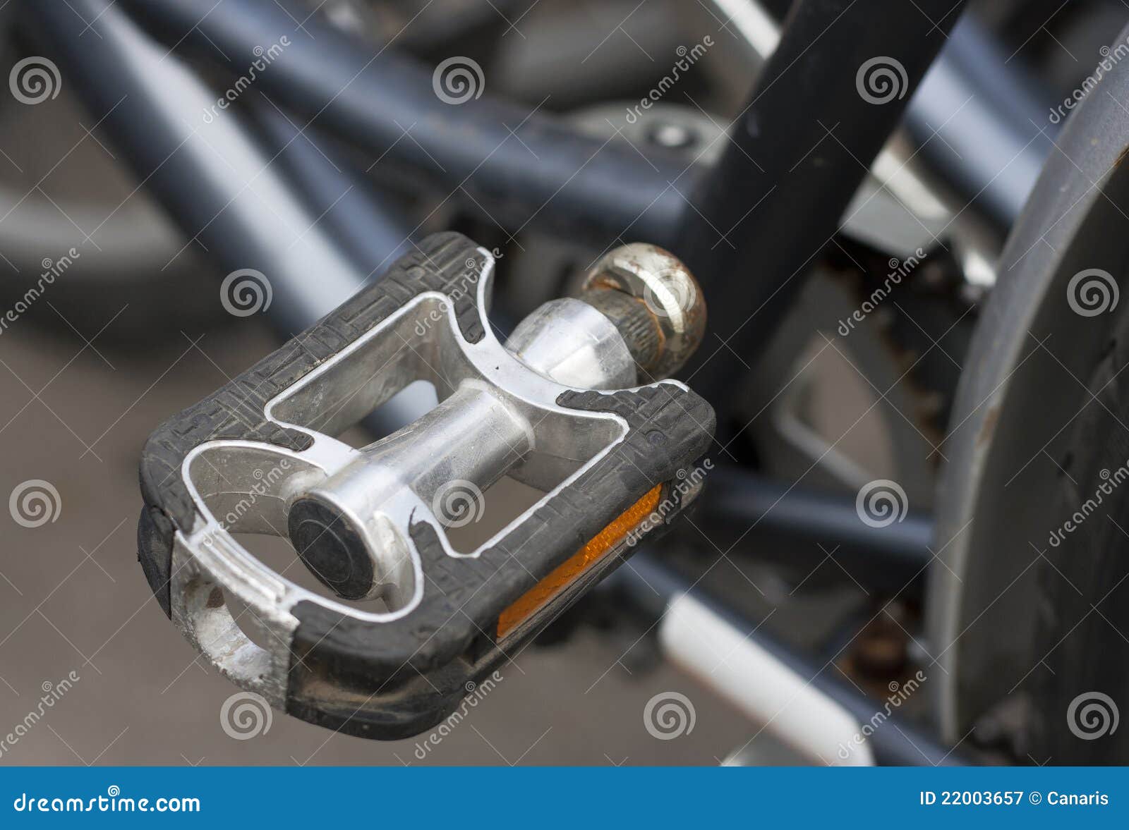 Het pedaal van de fiets stock afbeelding. Image of gebruikt - 22003657