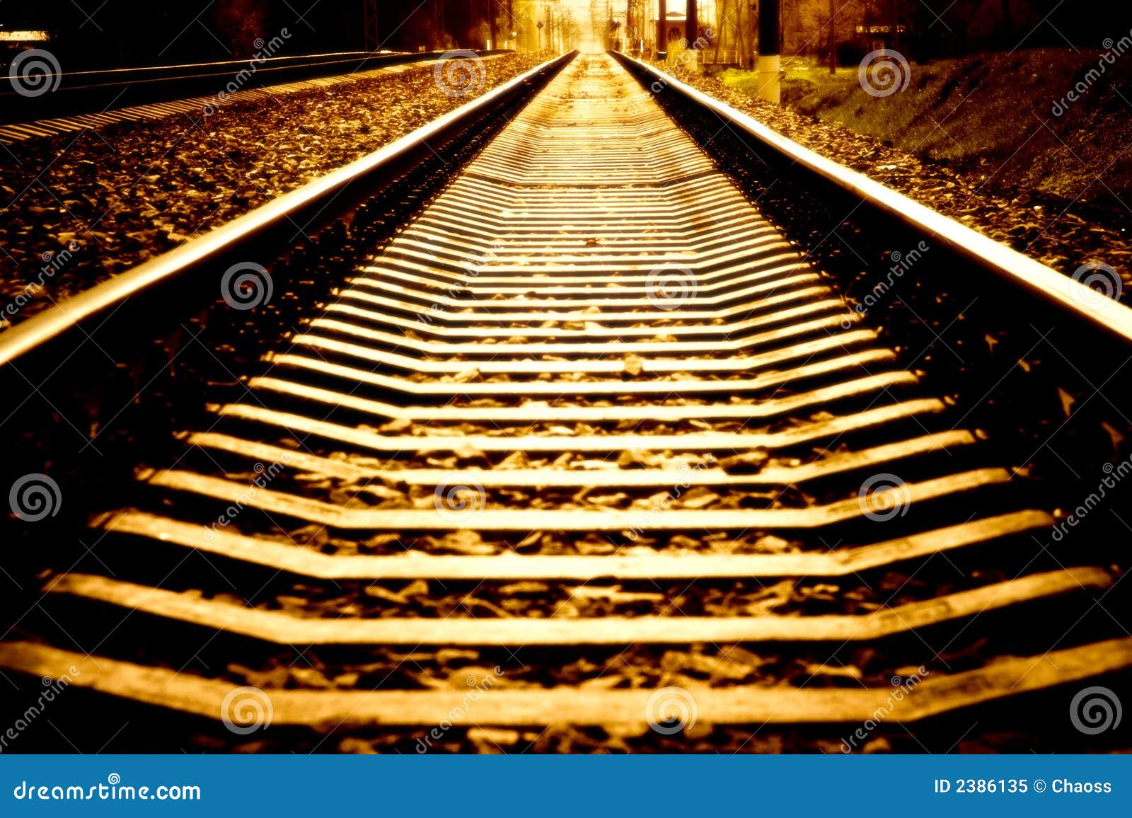 Het Perspectief Van De Spoorweg Stock Afbeelding - Image of verbranding ...