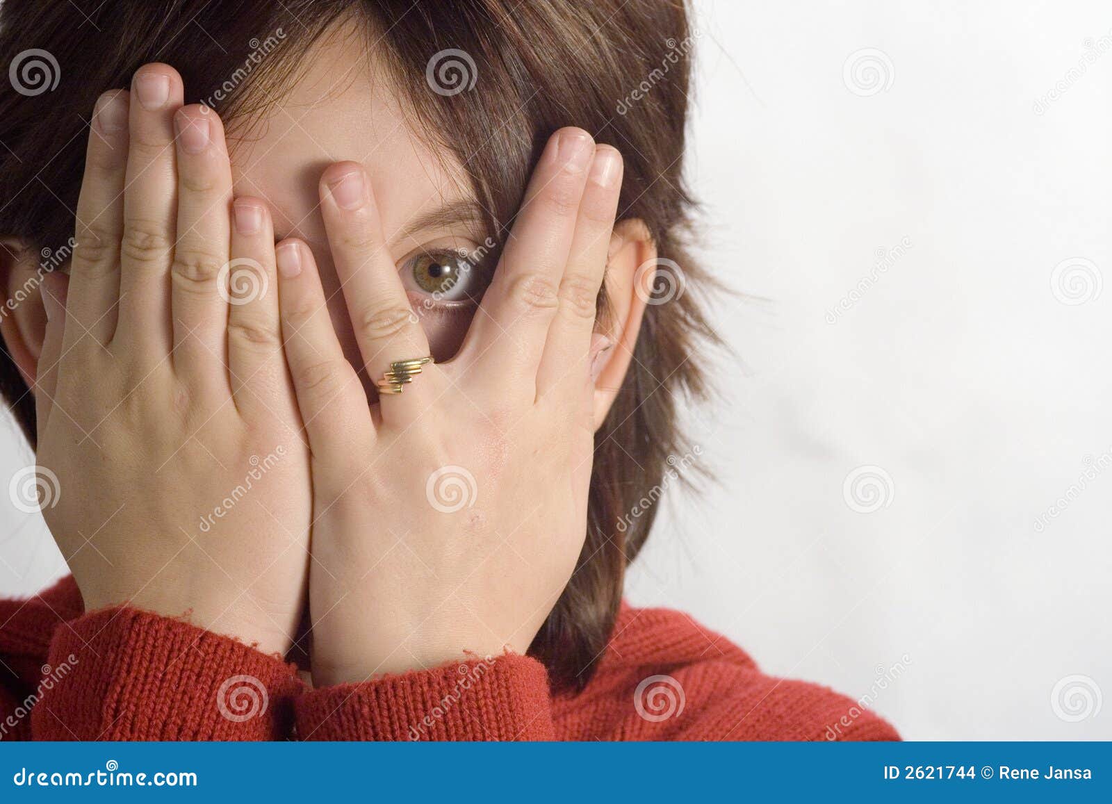 Het piepen stock foto. Image of uitziend, spieken, uitdrukking - 2621744